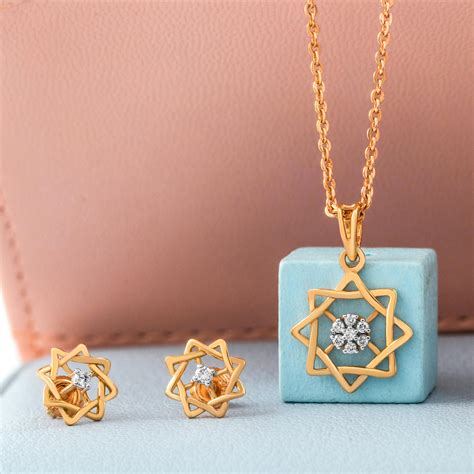 Glitz 고급 고급 주얼리 고급 패션 골드 구자라트 어 귀걸이 귀중한 금 귀걸이 눈부신 다이아몬드 다이아몬드 쥬얼리 럭셔리 럭셔리 패션 럭셔리한