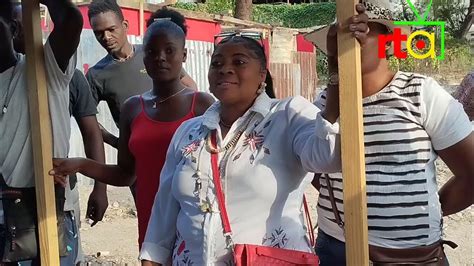 Mme Phanor Camite Clervaeu Tal Pote Soutyen Li Ak Moun Ki Nan Kan Akra