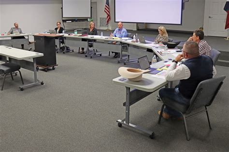 Gisd Calendar Committee Board Discusses Four Day Week For 2024 2025 The Graham Leader