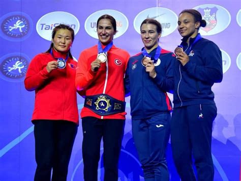 Цагдаагийн дэд ахлагч Э Дэлгэрмаа чөлөөт бөхийн ДАШТ ээс мөнгөн медаль хүртлээ Isee Mn