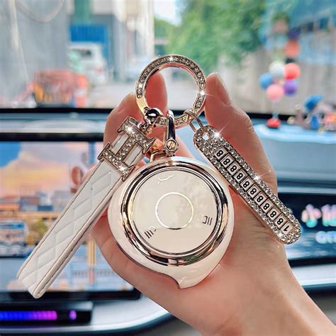 เคสกุญแจขอบทอง สายคล้องเพรชหรูหรา Neta V 2022 Shopee Thailand