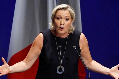 Марин Ле Пен требует отставки Макрона — Haqqin