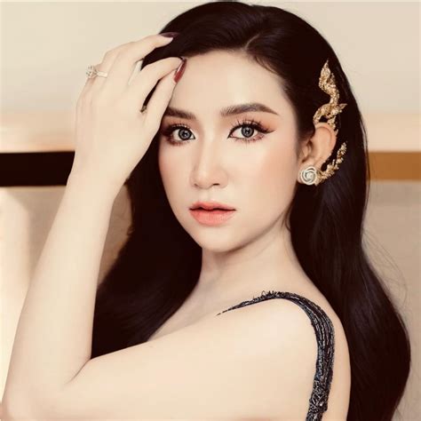 ទឹកចិត្ត នាក់ជិតខាងខ្ញុំ 🙏 ពេលមិនស្រួលខ្លួន បានដឹងថា នាក់ជិតខាង សំខាន់