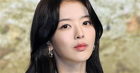 노정의 ‘시크한 여신 분위기