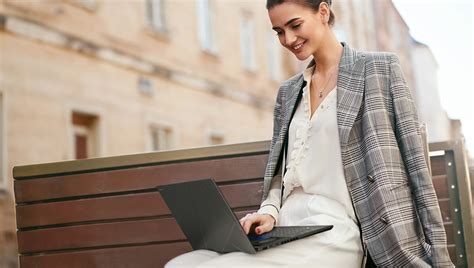 A Day With Asus Zenbook Duo Enjoy All Day Battery Life With The Dual Screened Ai Pcasus Canada