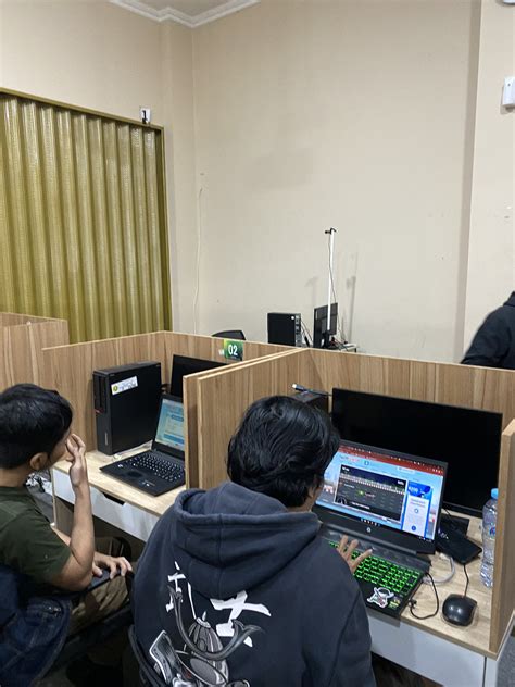 Zettacamp Bootcamp Gratis Dengan Jaminan Kerja Mengwi