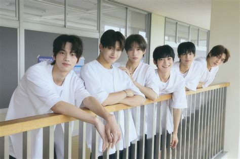 투어스 데뷔 앨범 40만 장 돌파 비활동기도 인기ing