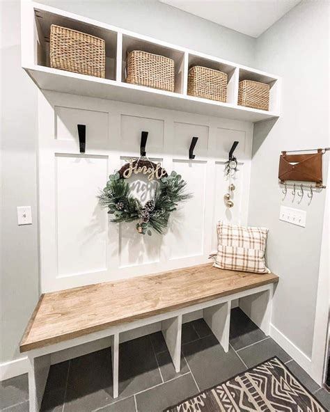 White Mudroom Ideas With Shiplap Wall For Farmhouse Entryway