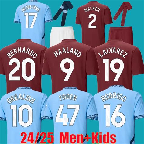 Numbers And Line Up Manchester City Kit