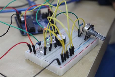 創作arduino結合scratch的互動科技的足球遊戲 大頭老師 兒童程式設計 And樂高ev3機器人 Stem教學 邏輯訓練