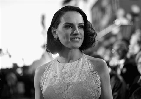 Download British Close Up Face Black Hair Green Eyes Actress Celebrity