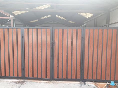 ประตูพับ4 ประตู ช่องรั้ว กันสาด งานสแตนเลส เหล็กดัด