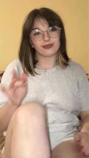 Stellacardo Playful Blonde Beauty Making You Sweat