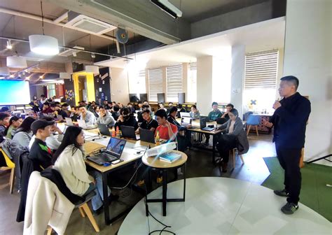 “20К программист” тусгай хөтөлбөрийн танхимын сургалт эхэллээ Updown Mn