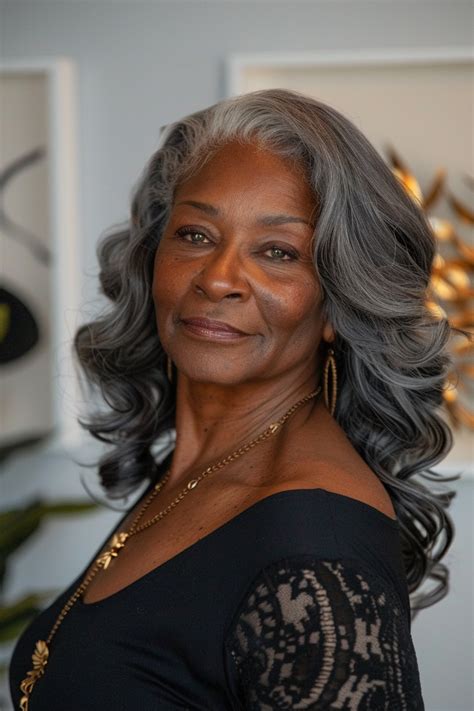 44 Long Hairstyle Ideas For Women Over 60 Cabelo Grisalho Feminino
