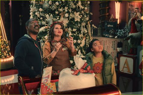 Photo Eddie Murphy Stars In Candy Cane Lane Movie 09 Photo 4976203