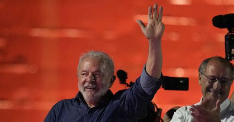 Lula Un Pr Sident Au D Fi Des Deux Br Sil