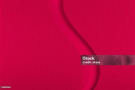 2023년 올해의 비바 마젠타 색상 추상 진홍색 붉은 색 골판지 질감 기하학적 모양과 선 공간을 복사합니다 0명에 대한 스톡 사진 및 기타 이미지 Istock
