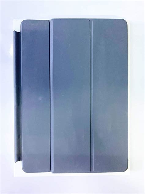 ขายแล้ว Apple Ipad Smart Keyboard สภาพดีครบกล่อง ใช้งานง่าย พิมพ์สบายซึ่งพกไปไหนมาไหนได้สะดวกและ