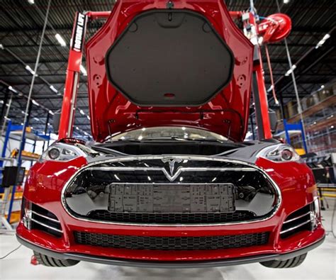 Tesla Puts Assembly Line In A Tent To Reach Model 3 Goal