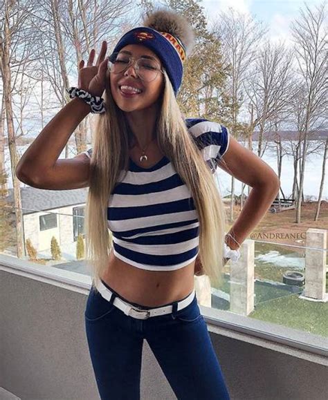 Hot Girls In Jeans 53 Pics