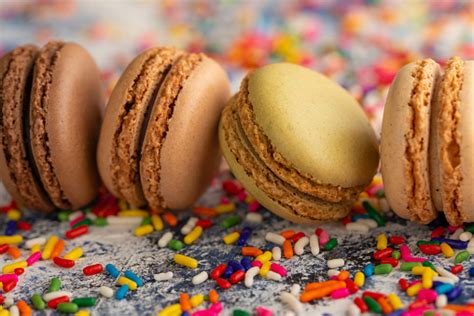 컬러 프렌치 마카롱 컬러 캐러멜 과자를 곁들인 과자 맛과 과자 0명에 대한 스톡 사진 및 기타 이미지 0명 다양 더미 Istock