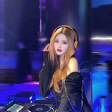 Aju 中英文风格回顾东莞新东泰激情四射disco太空摇头的士高dj舞曲串烧 Mp3免费下载 先上dj