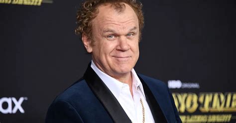 Джон Рейли звезда фильма «Время побед «Шоу на стадионах на самом деле было создано Джерри и