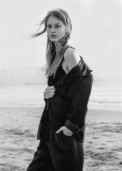 Sofia Mechetner Metro Models