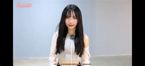 大家好 我是小龍女徵選會132號的莊懿暄˶‾᷄ ⁻̫ ‾᷅˵ 希望大家可以支持剛畢業但喜歡跳舞喜歡表演的我🥹🥹 去年在wing Stars