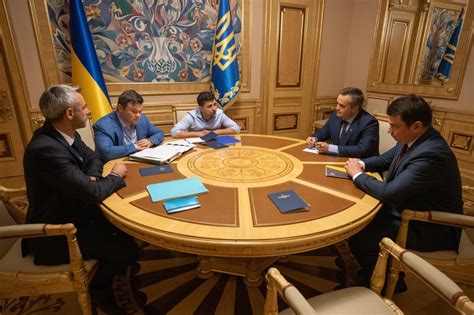 Президент гарантуватиме незалежність антикорупційних органів підсумки зустрічі Глави держави з