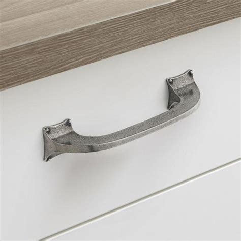 Howdens Handles Knobs And Accessories Home Up Design