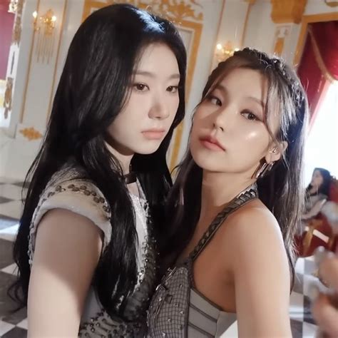 Pin By Nea On Itzy Angels In Itzy First Girl Girl