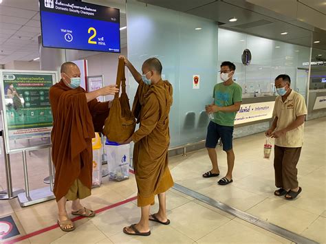 หลวงพ่อจรัญ ทักขญาโณ วัดหลวงขุนวินและธรรมสถานเดือนเต็มดวง Added A New หลวงพ่อจรัญ ทักขญาโณ