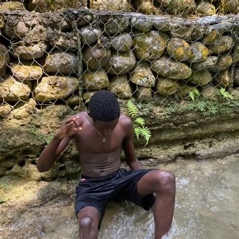 Bygrave ⚽️ 1 Malmal • Threads Say More