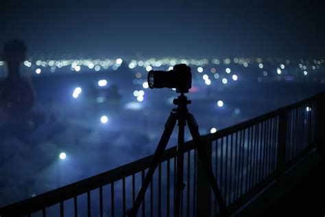 How To Photograph The Moon Best Gear Settings And Tips 2021