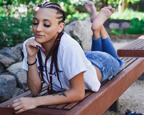 Foot Models Page 3 — λ Lambda Foot Modeling