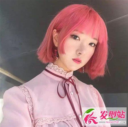 极浅樱桃粉短发 气质学生短发bobo Bobo发型 发型站 最新流行发型设计发型图片与美发造型门户网