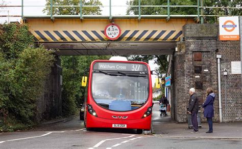 London Bus Route 327