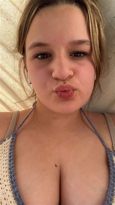 Bikini Cleavage Is The Best 😍 R Bikini