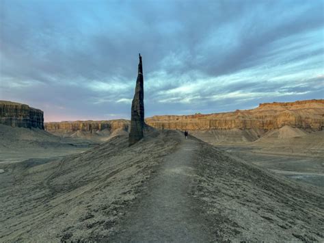 How To Hike To The Long Dong Silver Spire In Hanksville Utah