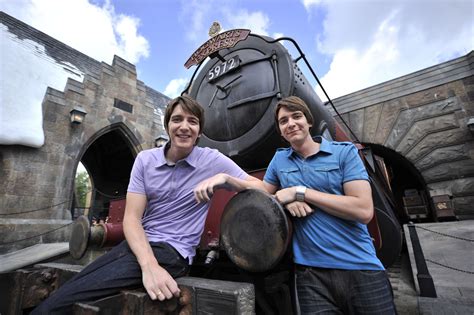 James And Oliver Phelps Revisit Wizarding World Of Hp Oliver And James Phelps Photo 22750891