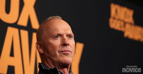 Michael Keaton Ne More Prehvaliti Jenne Ortega