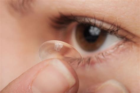 Your Guide To Extended Wear Contact Lenses