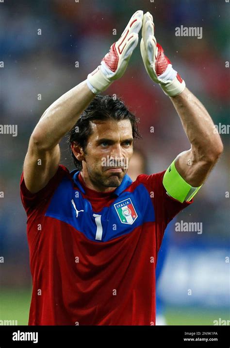 Italy Goalkeeper Gianluigi Buffon Celebrates Their Side 2 0 Win At The