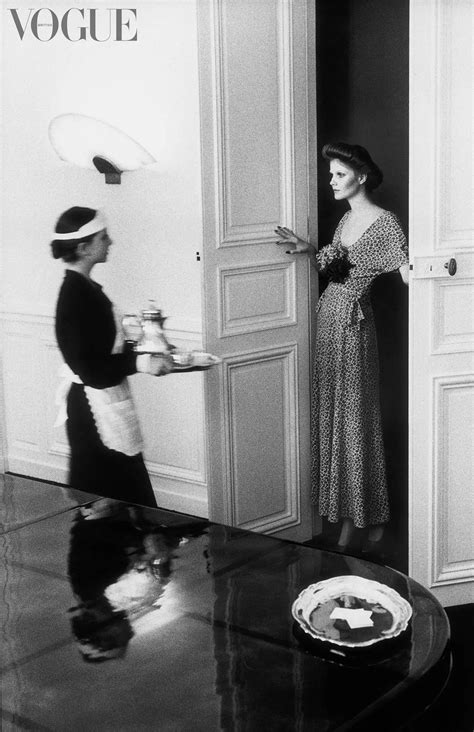 Helmut Newtons Photography For Vogue Magazine And Fashion Designers R