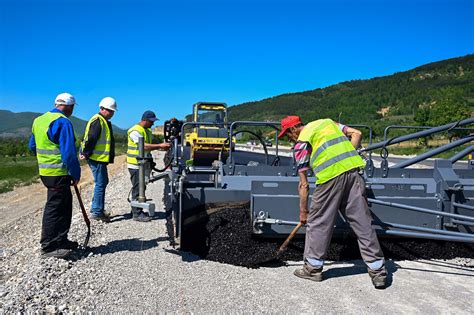 Во август се очекува да биде готова една лента од автопатската делница Требениште Охрид Ohrid1