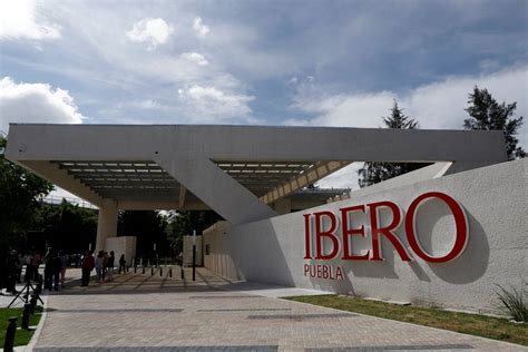 Universidad Ibero Puebla Recibió Amenaza De Bomba Dentro Del Campus