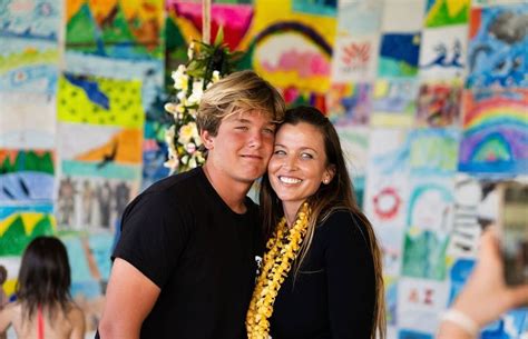 Qanda With Advocate And Surfer Lyndie Irons Vertra
