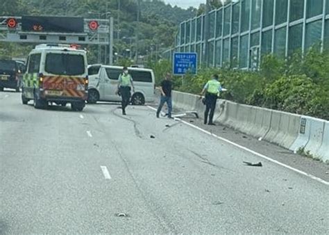 吐露港公路客貨車失事 撞壆兼甩轆｜即時新聞｜港澳｜oncc東網